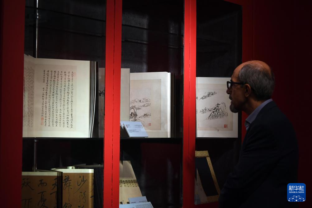 “絲路長雲——中國藝術文化精品展”在伊朗開幕-新華網