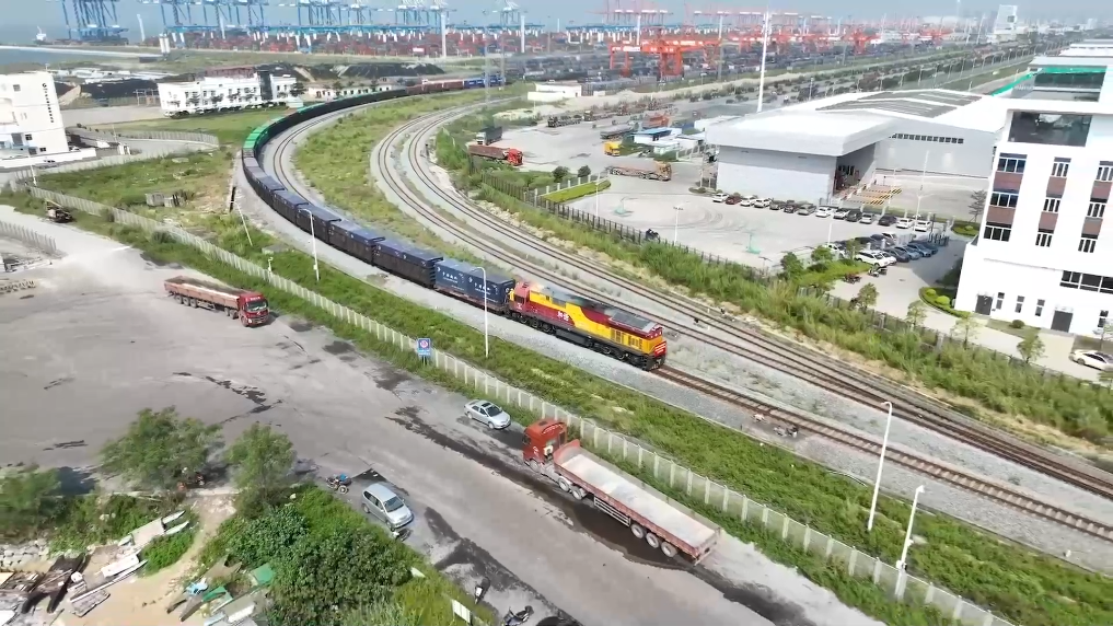 Opening the West to Look at the West | The New Western Land-Sea ...