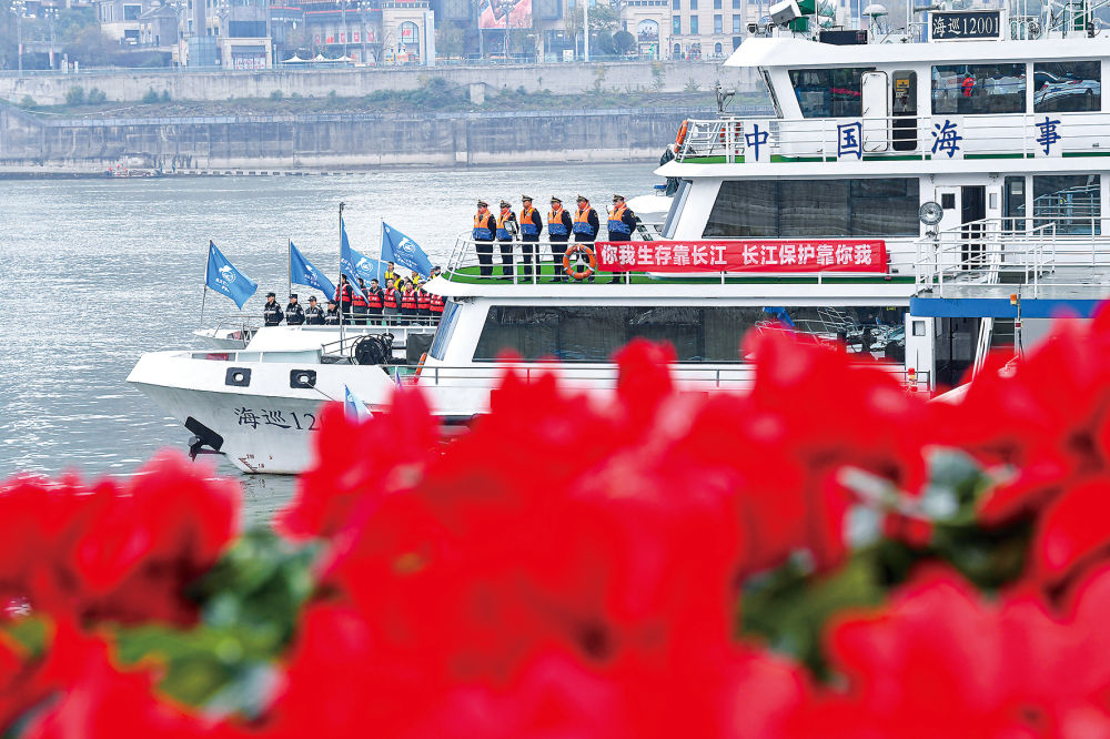 “十年禁渔”重庆实践：让长江岸绿鱼欢景更美-新华网