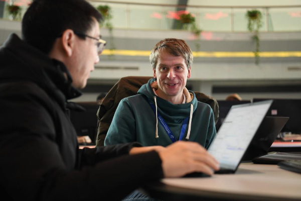 中国“人造太阳”为世界“打样”——ITER科学家赴EAST开展联合实验-新华网