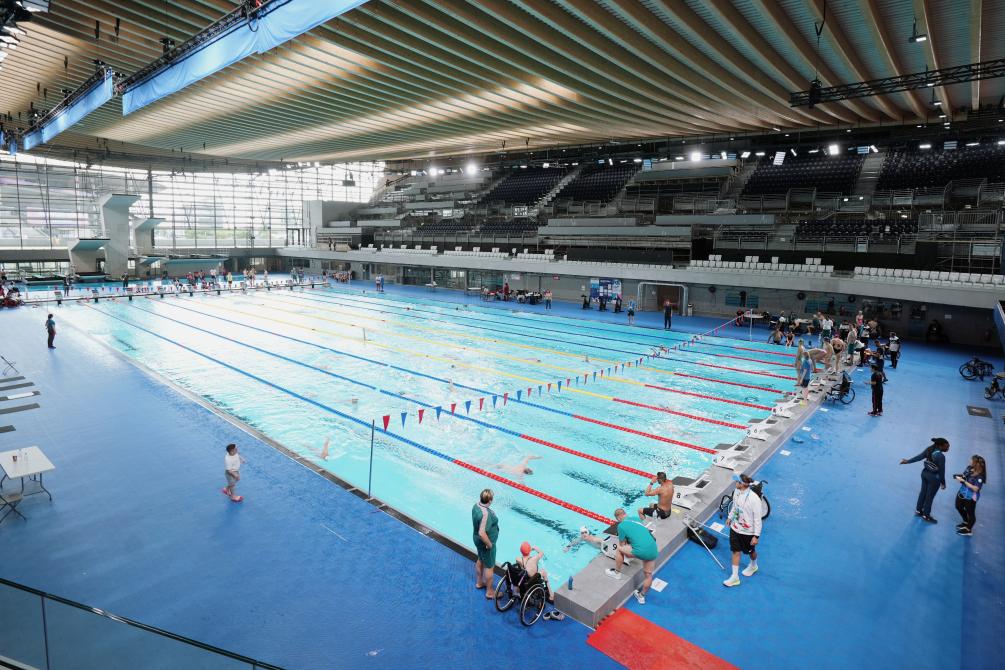 巴黎残奥会 | 开启适应性训练 中国残奥游泳队期待闪耀巴黎-新华网